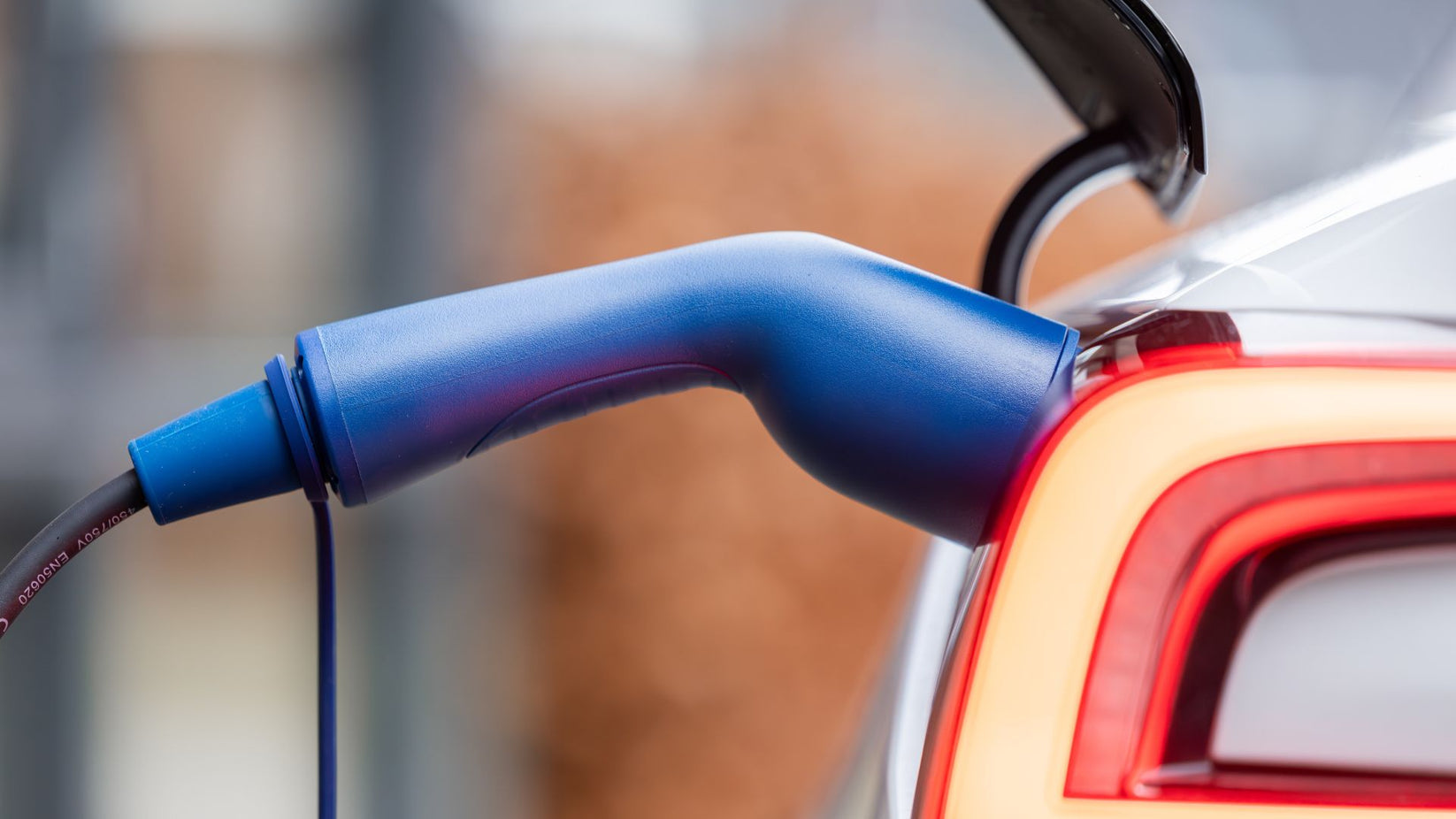 Öppna mediet 7 i modalfönster